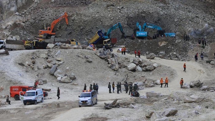 Imbas Longsor Gunung Kuda Cirebon, Dedi Mulyadi Bakal Tutup 10 Tambang Besar di Jabar ...