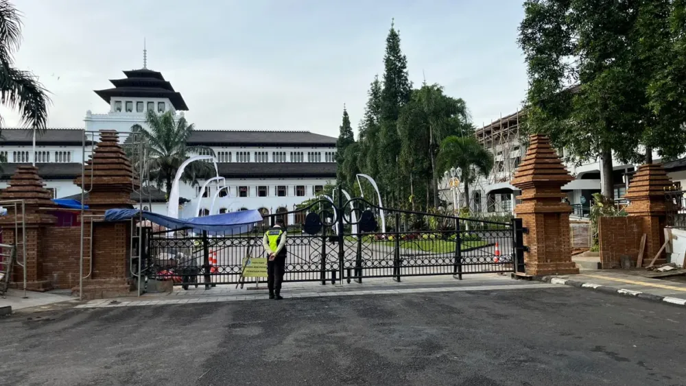 Reaksi Budayawan Cirebon soal Konsep Candi Bentar di Pagar Gedung Sate ...